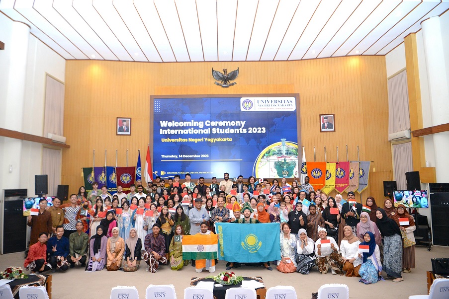 Welcoming Ceremony for UNY International Students | Universitas Negeri Yogyakarta